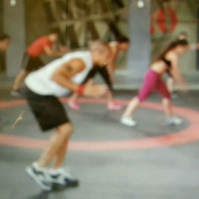 Balance Kick Back by Chan Y. - Exercise How-to - Skimble