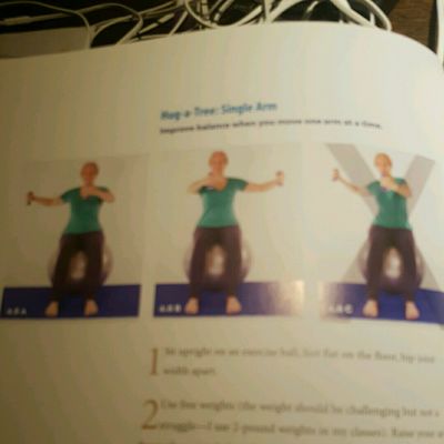 Hug A Tree by Nina N. - Exercise How-to - Skimble Workout Trainer