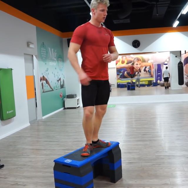 Reverse Step Up by 𝓐𝓷𝓲𝓽𝓪 🦋 - Exercise How-to - Skimble